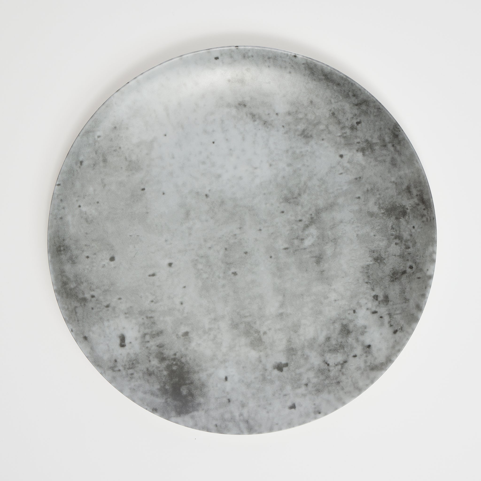 Rent: Concrete Charger (30.5cm)